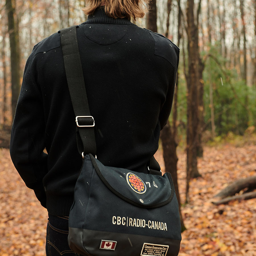 CBC 74 Shoulder Bag | Red Canoe | Official Site