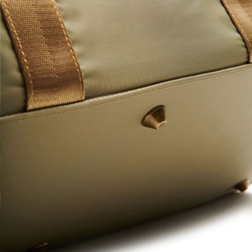 Land Rover Duffle Bag | Red Canoe | Official Site