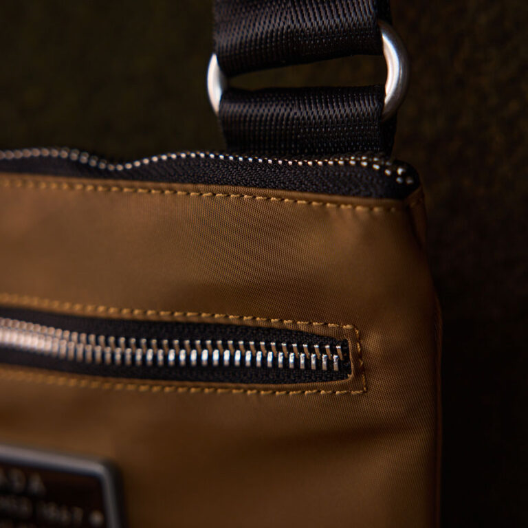 Canada Pouch | Red Canoe | Official Site